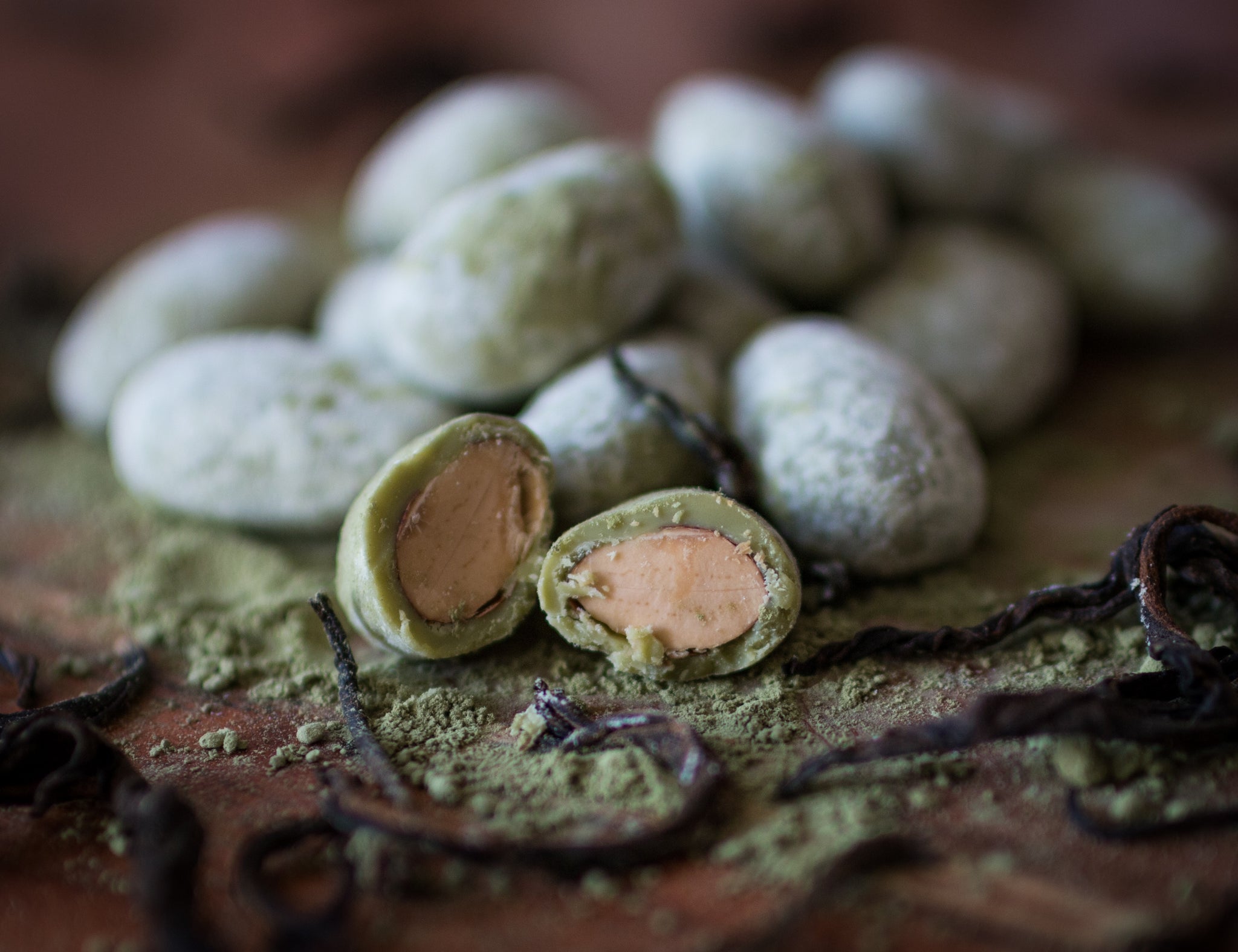 WHITE CHOCOLATE MATCHA ALMOND – THE NUT MERCHANT